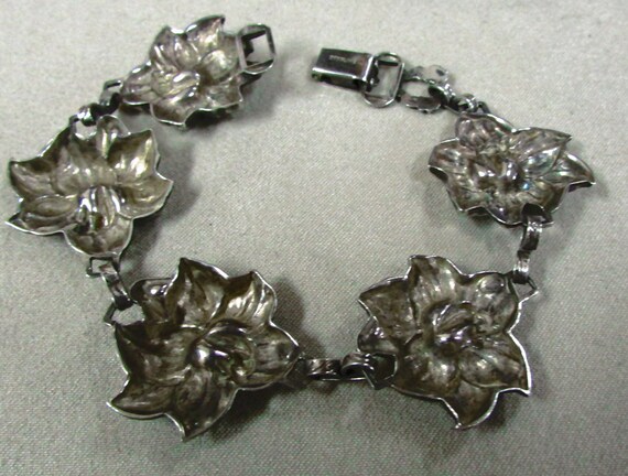 Sterling Silver Flower Link Bracelet + - Gem