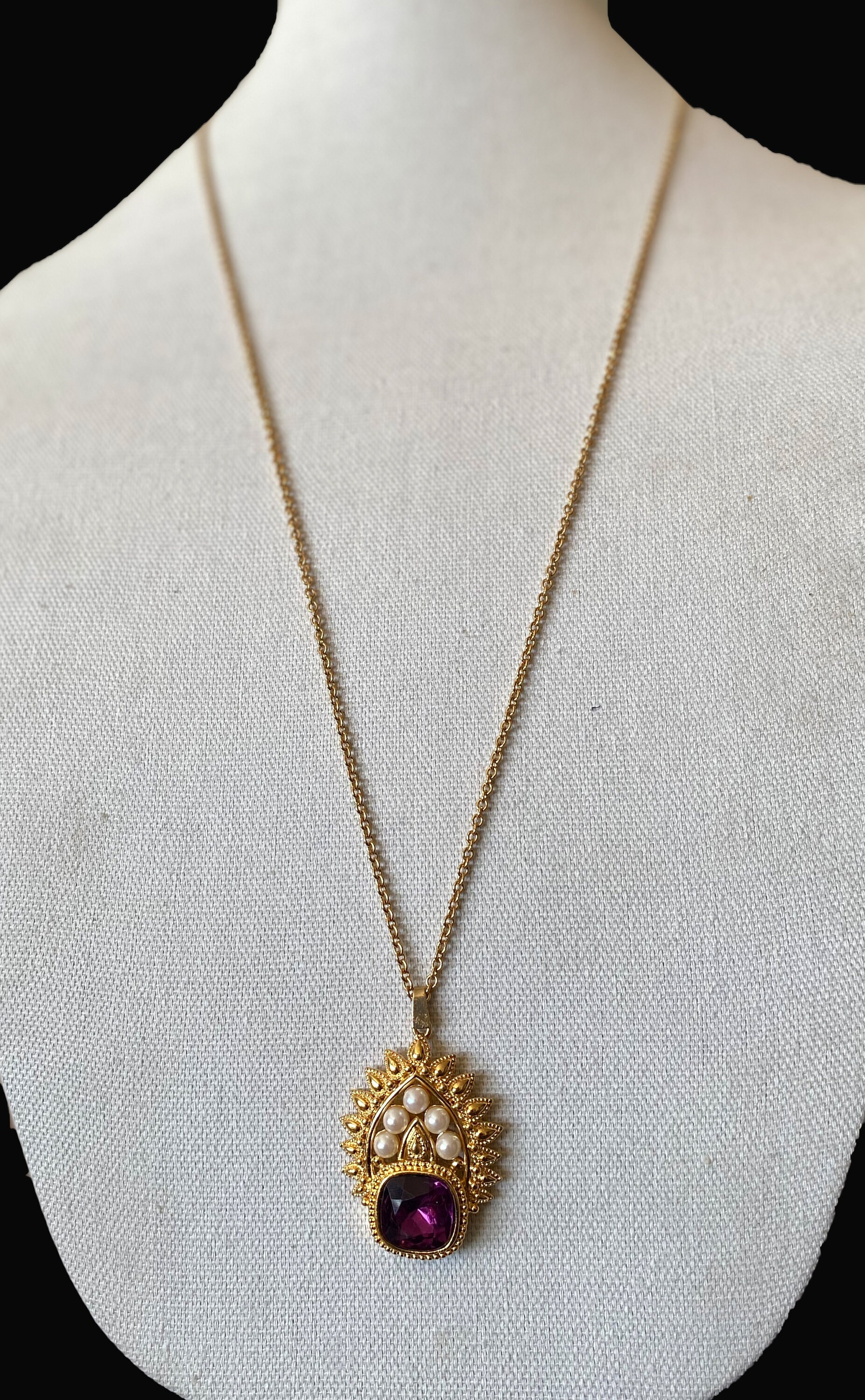 Shaill Jhaveri Avon Vintage Necklace - Etsy