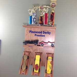 Pinewood, Five Car Derby Display, Derby Car and Trophy Shelf Wall Shelf ...