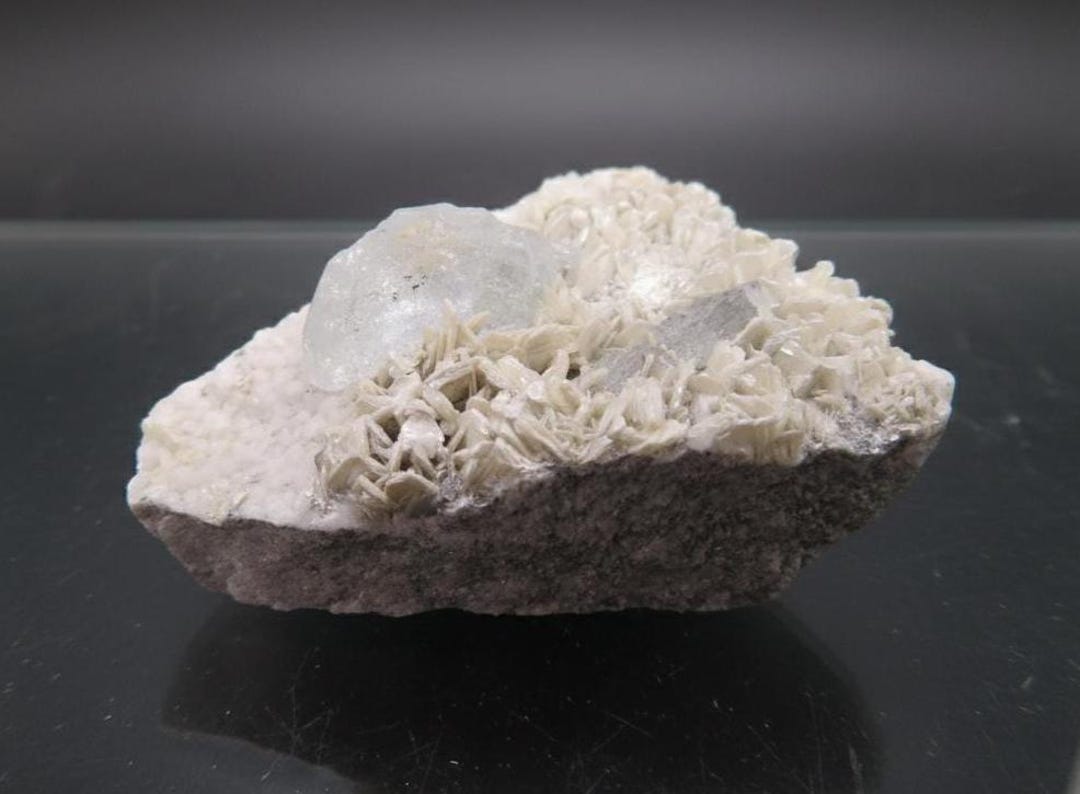 Aquamarine, Goshenite - Ping Wu, China - Minature Mineral Specimen - Etsy