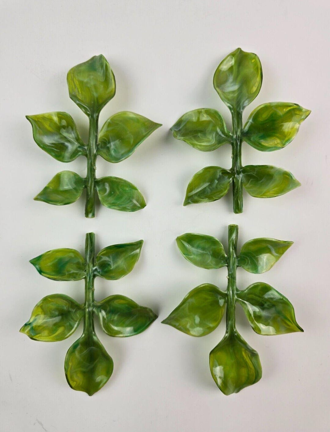 Set of 4 Vintage Plastic Swirl Leaves Plants 5.25" Hanging Mountable ...
