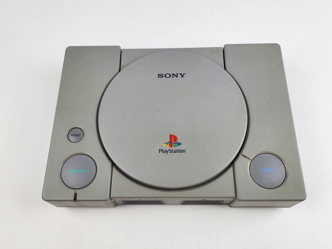 Sony Playstation 1 PS1 Gray Console SCPH-7001 Powers on but Needs ...
