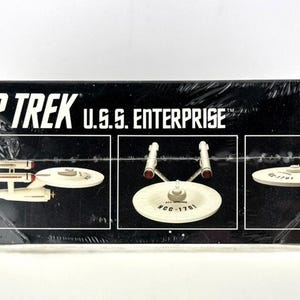 AMT Star Trek U.S.S. Enterprise Model Kit # 6676-11EO Inc: 18"l ...