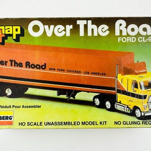 Snap Fit Over the Road Ford CL-9000 Sleeper Lindberg HO Scale Model Kit ...