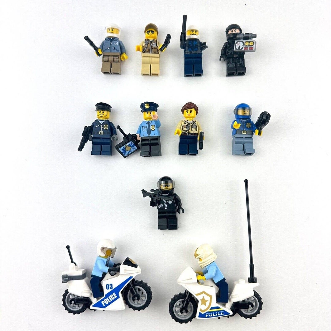 Lot of 11 Lego Minifigures 9 Police Officers W/weapons 2 Police W ...