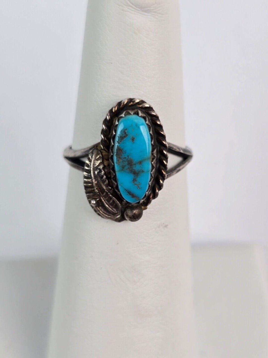 Vintage Native American Sterling Silver Bight Blue Oval Turquoise Ring ...