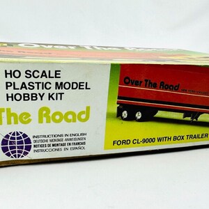 Snap Fit Over the Road Ford CL-9000 Sleeper Lindberg HO Scale Model Kit ...