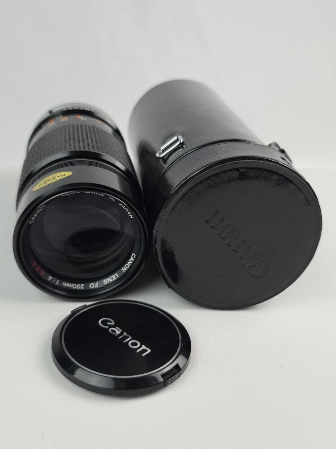 Vintage Canon Lens FD 200mm 1:4 Camera Lens W/ Case & Both Caps VG Cond ...