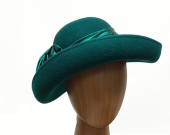 Emerald green hat | Etsy
