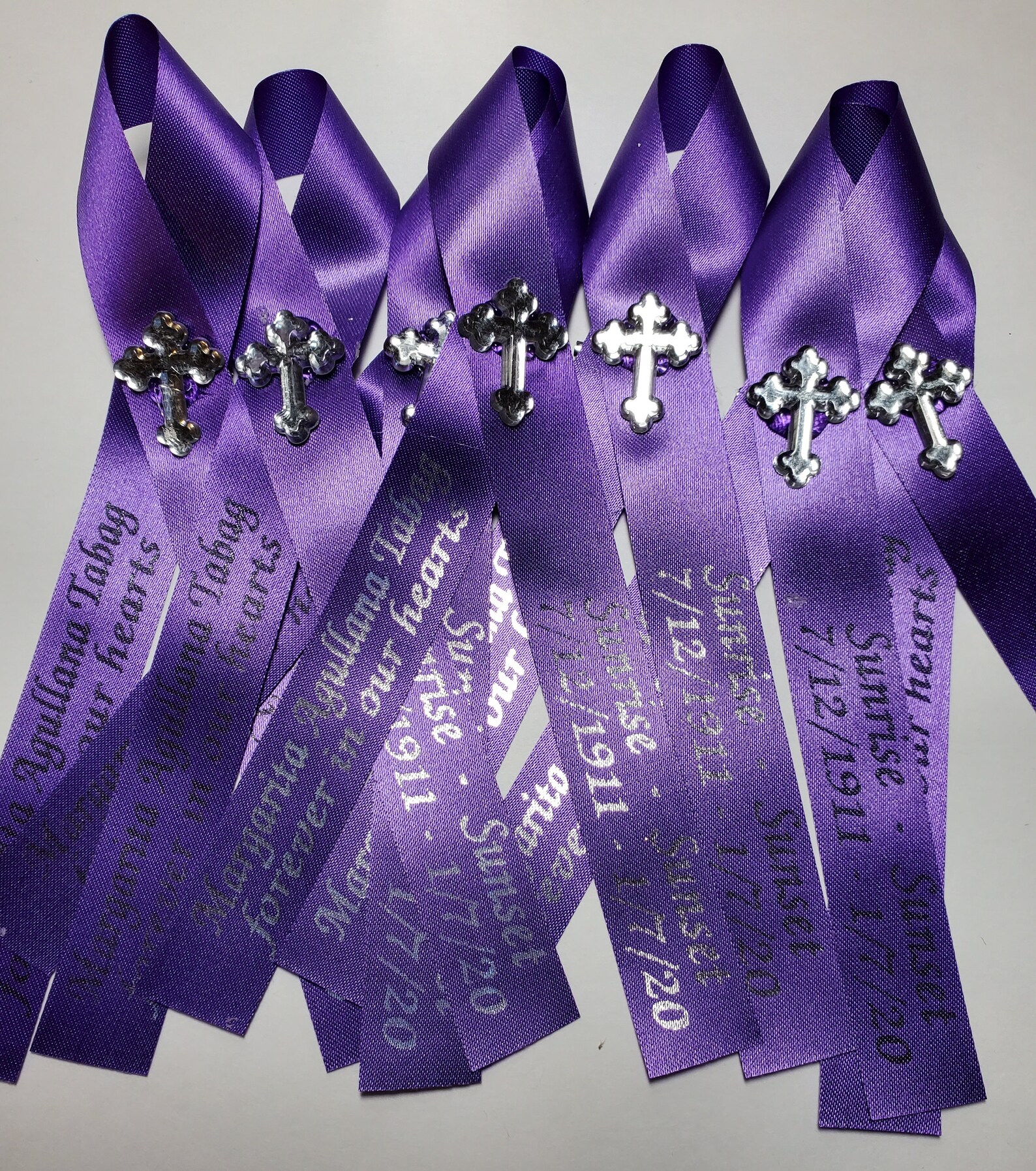 Personalized Memorial Ribbon Pins for Funeral or Celebration - Etsy Canada