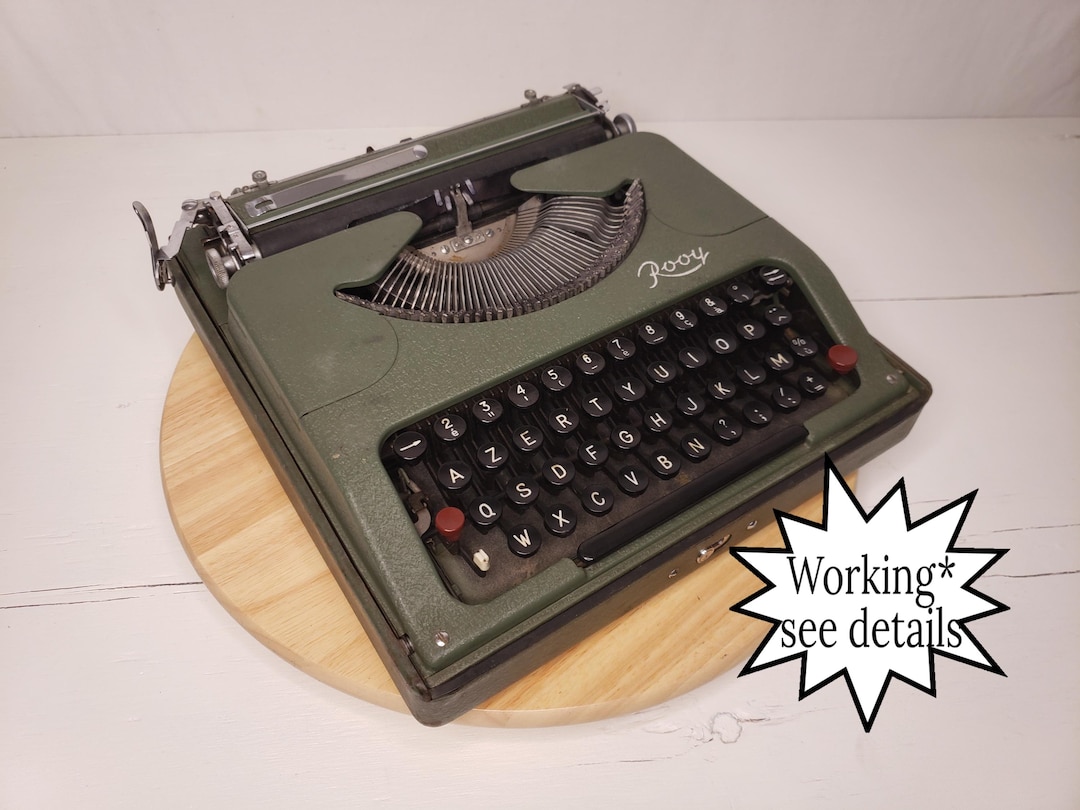 World's Thinnest Typewriter! Amazing Rooy Ultra-thin 1954 Working ...