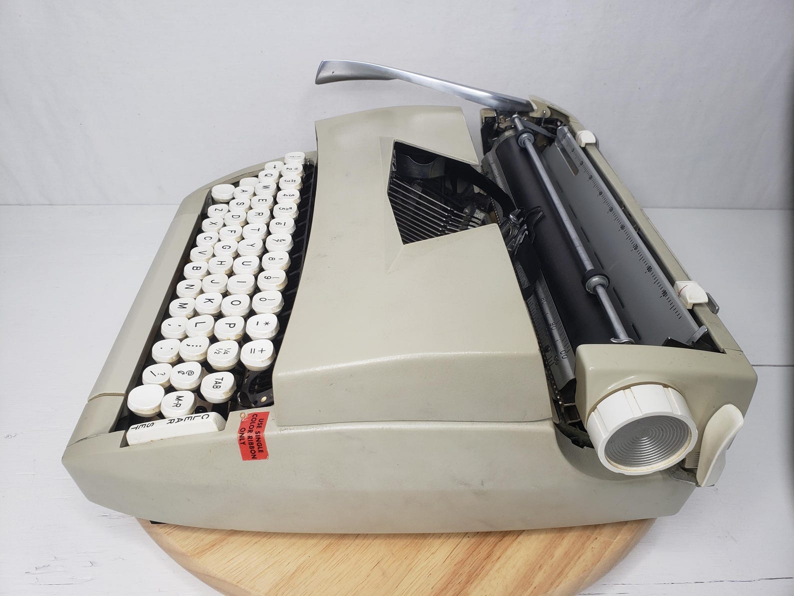Cursive Font Sears Tower Citation Working Typewriter & Case by Smith ...