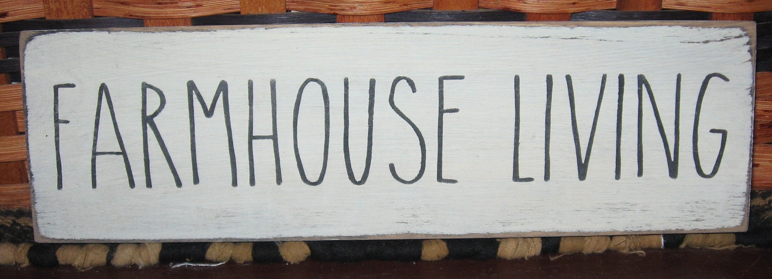 Country Farmhouse Living Sign - Etsy