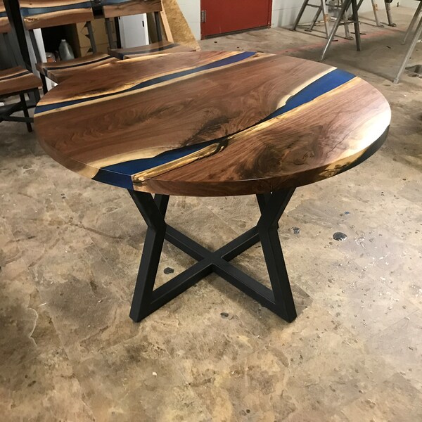 Live Edge Round Dining Table - Etsy