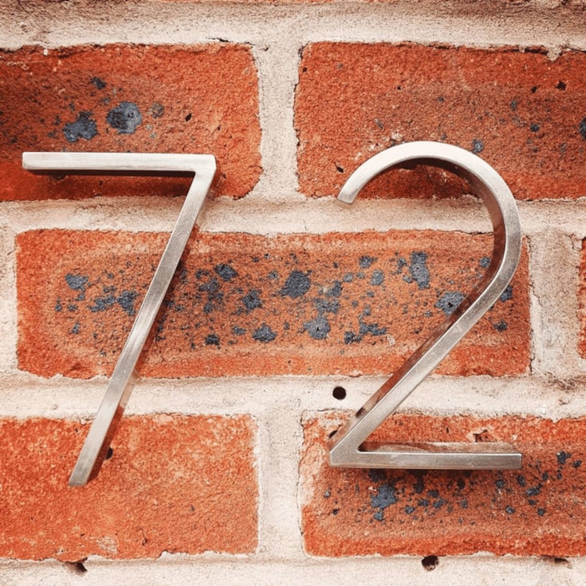 Modern House Numbers - Silver Floating House Numbers Address Signs ...