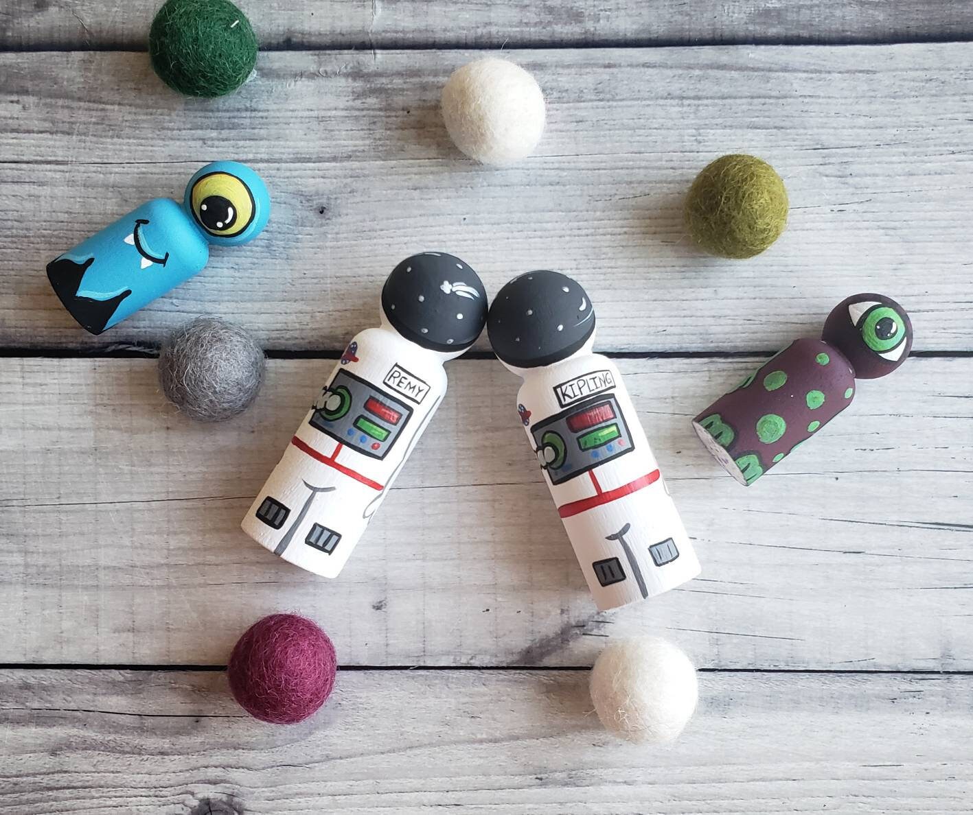 Pretend Play Toys Toys & Games Astronaut and Blue Alien Peg Doll ...