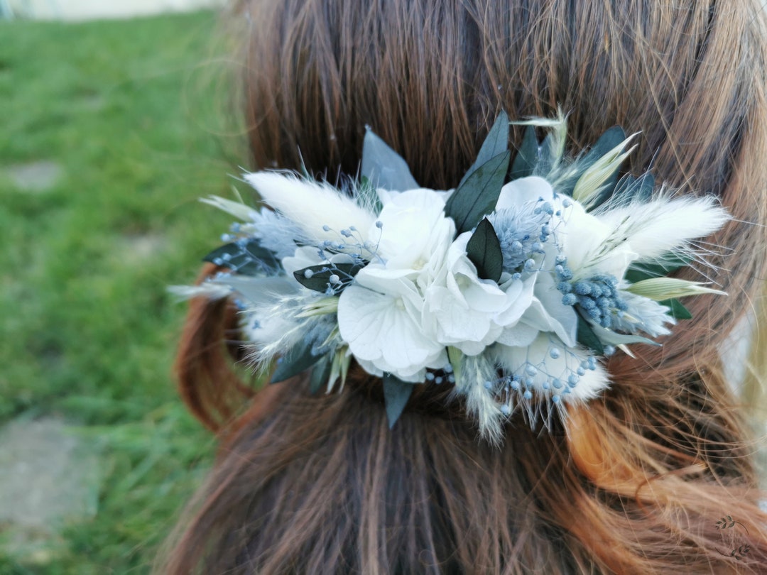 "abigail" Flower Comb, Dried and Stabilized Flowers, Blue-grey, White ...