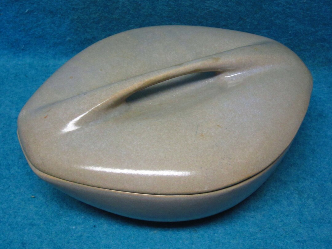 Roseville Pottery Raymor Casserole With Lid 183 Beach Gray Ben Seibel ...