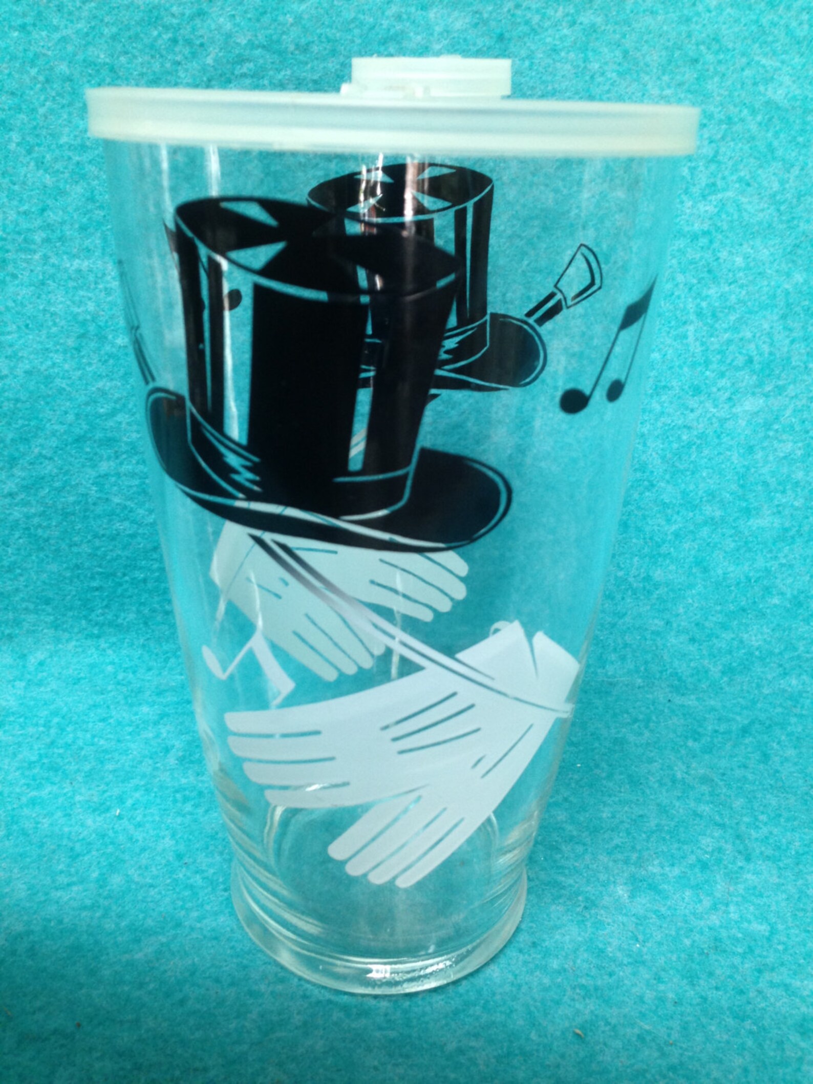 Cocktail Shaker Set Glass Top Hat With 4 Glasses by Libbey Vintage Art ...