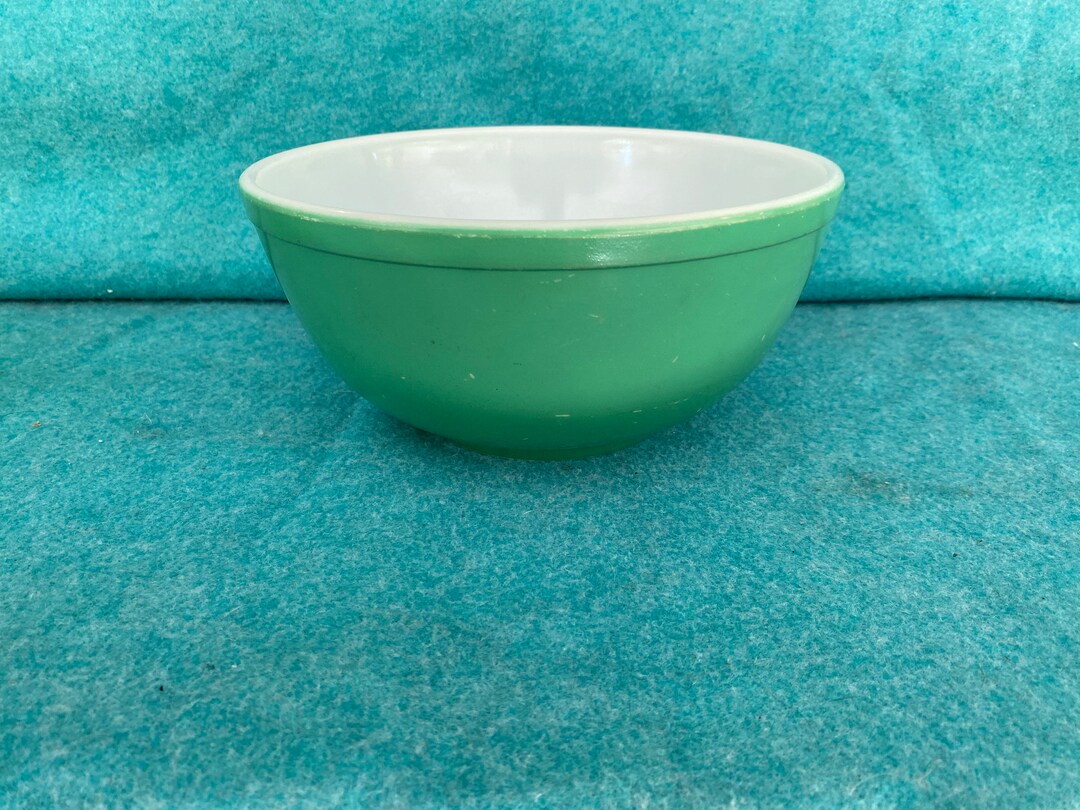 Pyrex Glass Round Mixing Bowl Green Primary Colors 8 3/4 403 2 1/2 ...