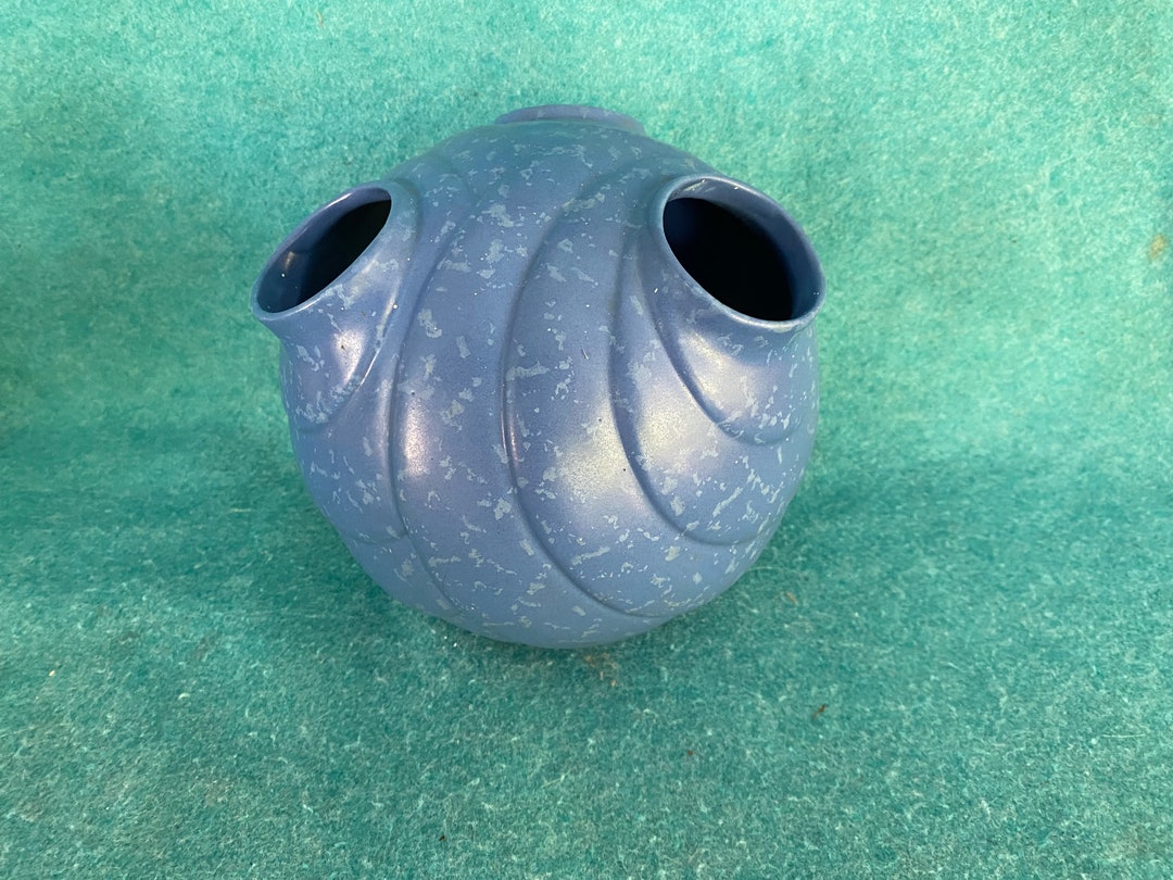 Red Wing Rumrill Pottery Speckled Blue Colored Large Sphere Vase #601-8 ...