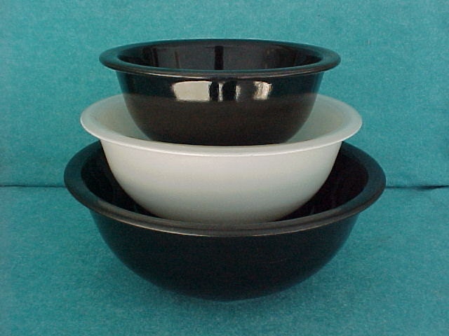 Pyrex Glass Mixing Bowl Set 3 Piece Black and White With Clear Bottoms ...