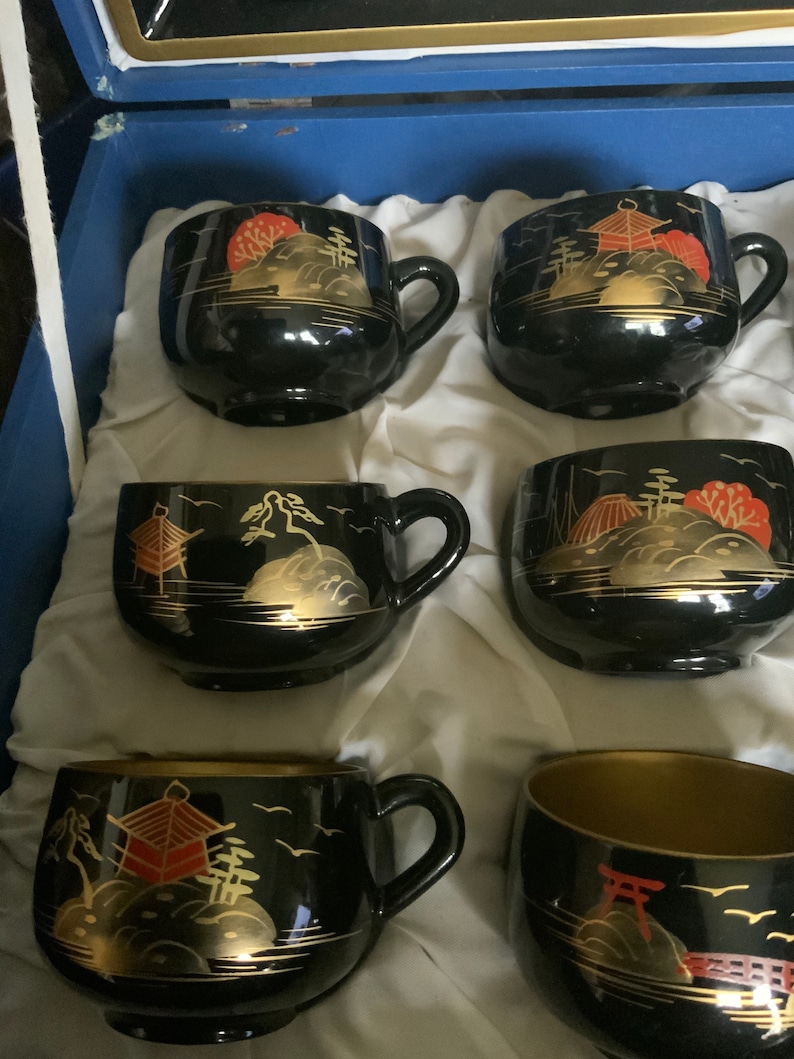Japanese Lacquerware Tea Set, Teacups, Saucers, Spoons and Tray in ...