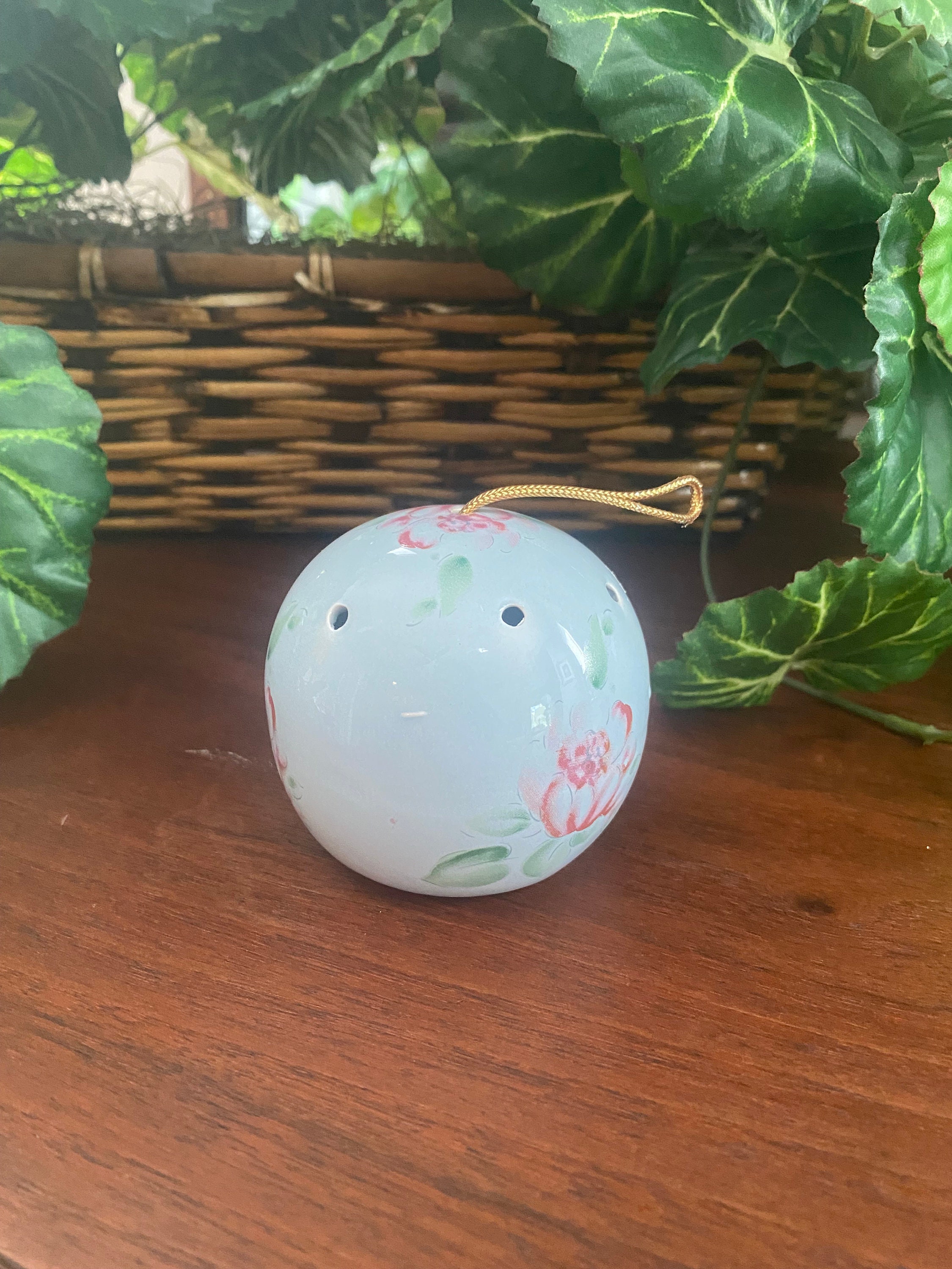 Complementary Rose Vase and Pomander Fade Elegant - Etsy