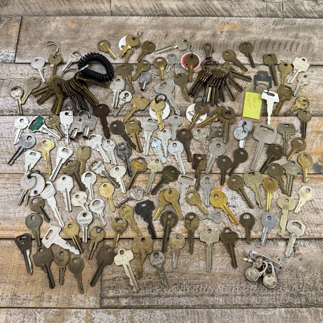 Vintage Keys Lot Variety of Sizes Types Brands Doors, Desk, Padlock 2.7 ...