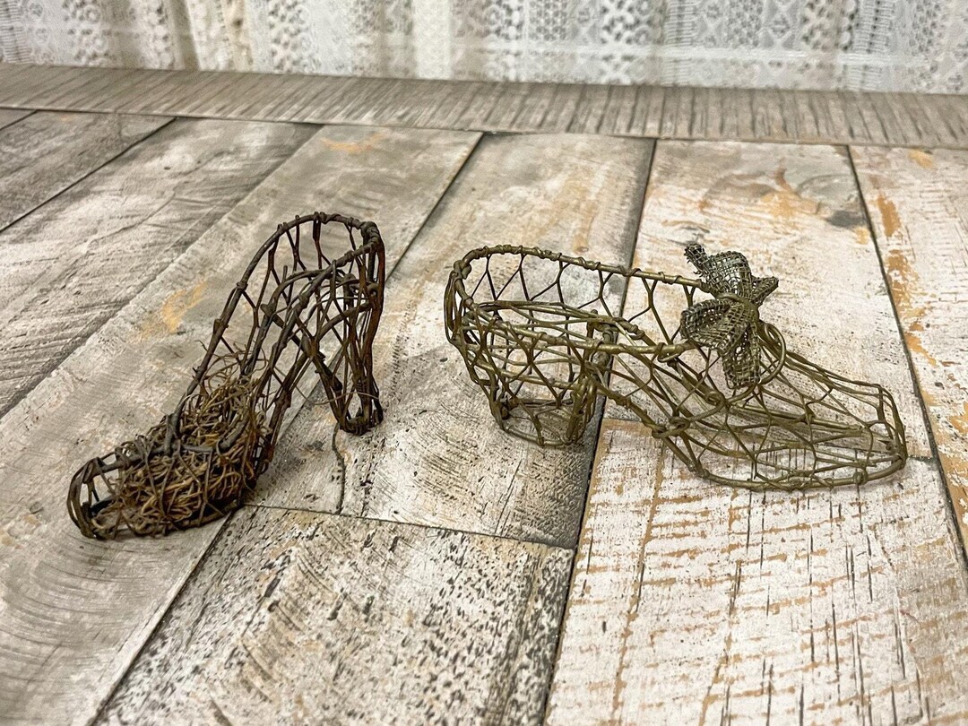 Chicken Wire Shoe Sculptures High Heel Twisted Wire Shoe With Bow ...