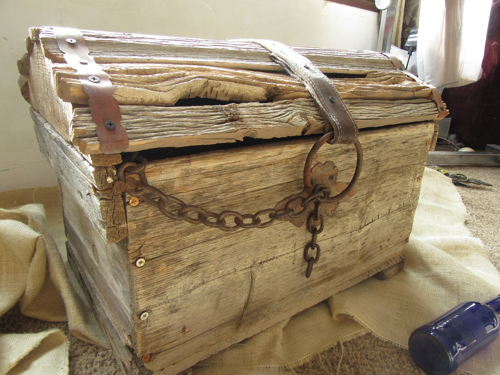 Treasure Chest Professional Looking Prop Treasure Hunt Pirate Treasure ...