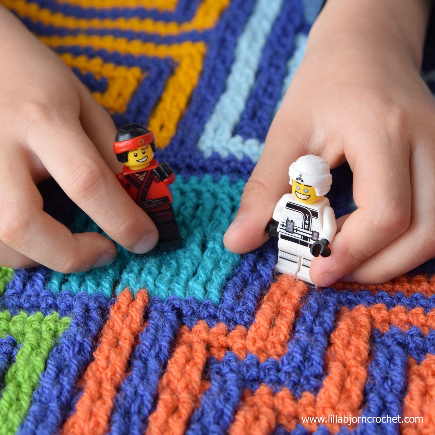 PATTERN Crochet Roman Labyrinth Rug Colorful Graphic | Etsy