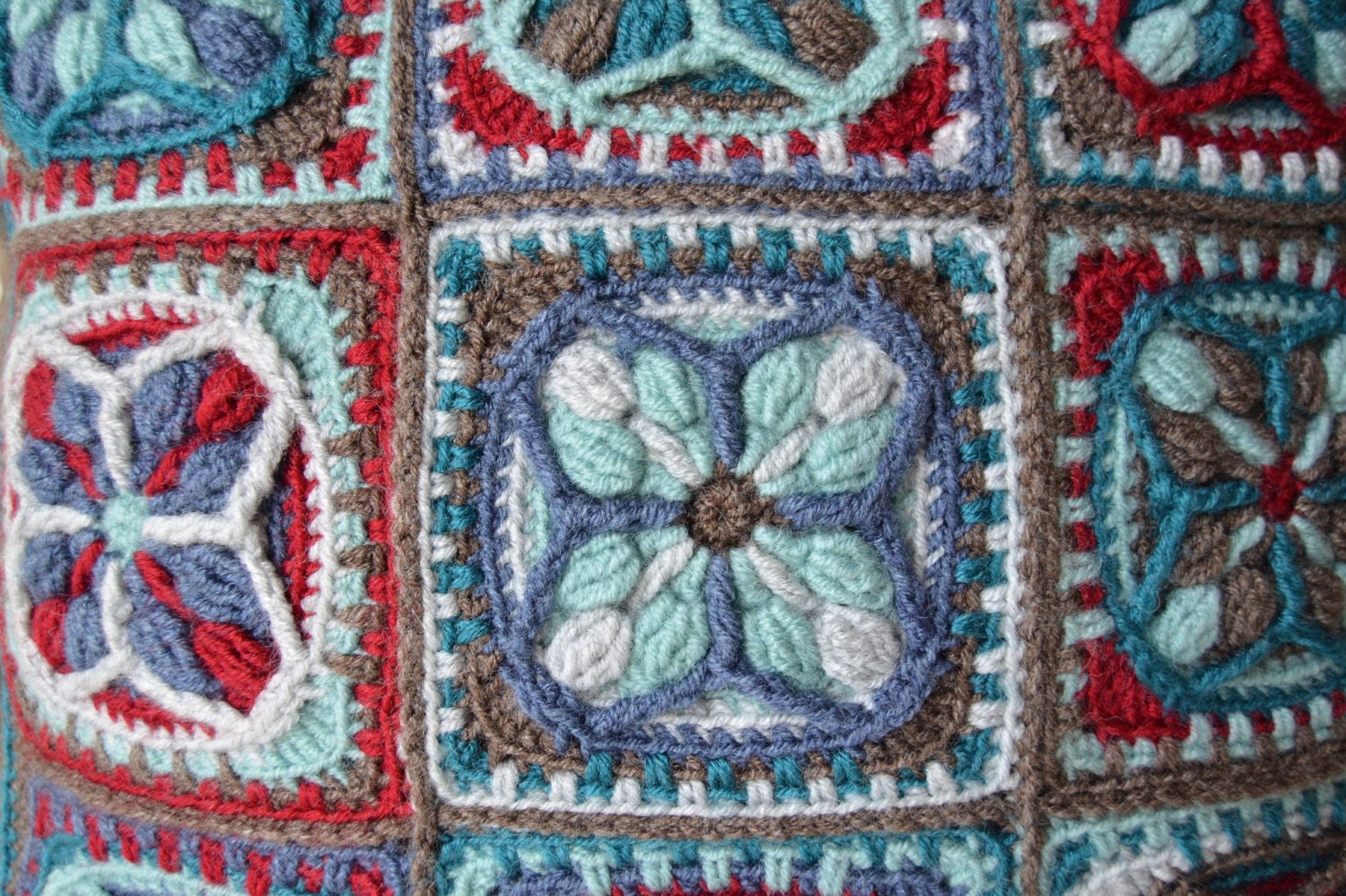 PDF Pattern of Crocheted Pillow - Overlay Crochet - Lucky Quatrefoil ...