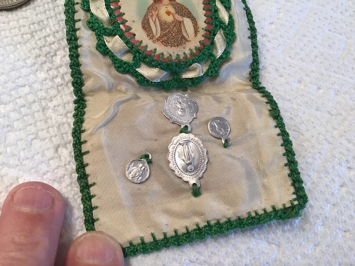 Vintage Sacred Heart Medals Crucifix Oratory Pocket Leather Prayer ...