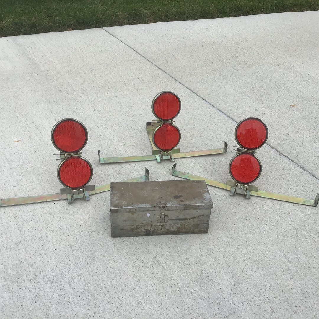 Vintage INTERNATIONAL HARVESTER IH Road Reflector Emergency Flares - Etsy