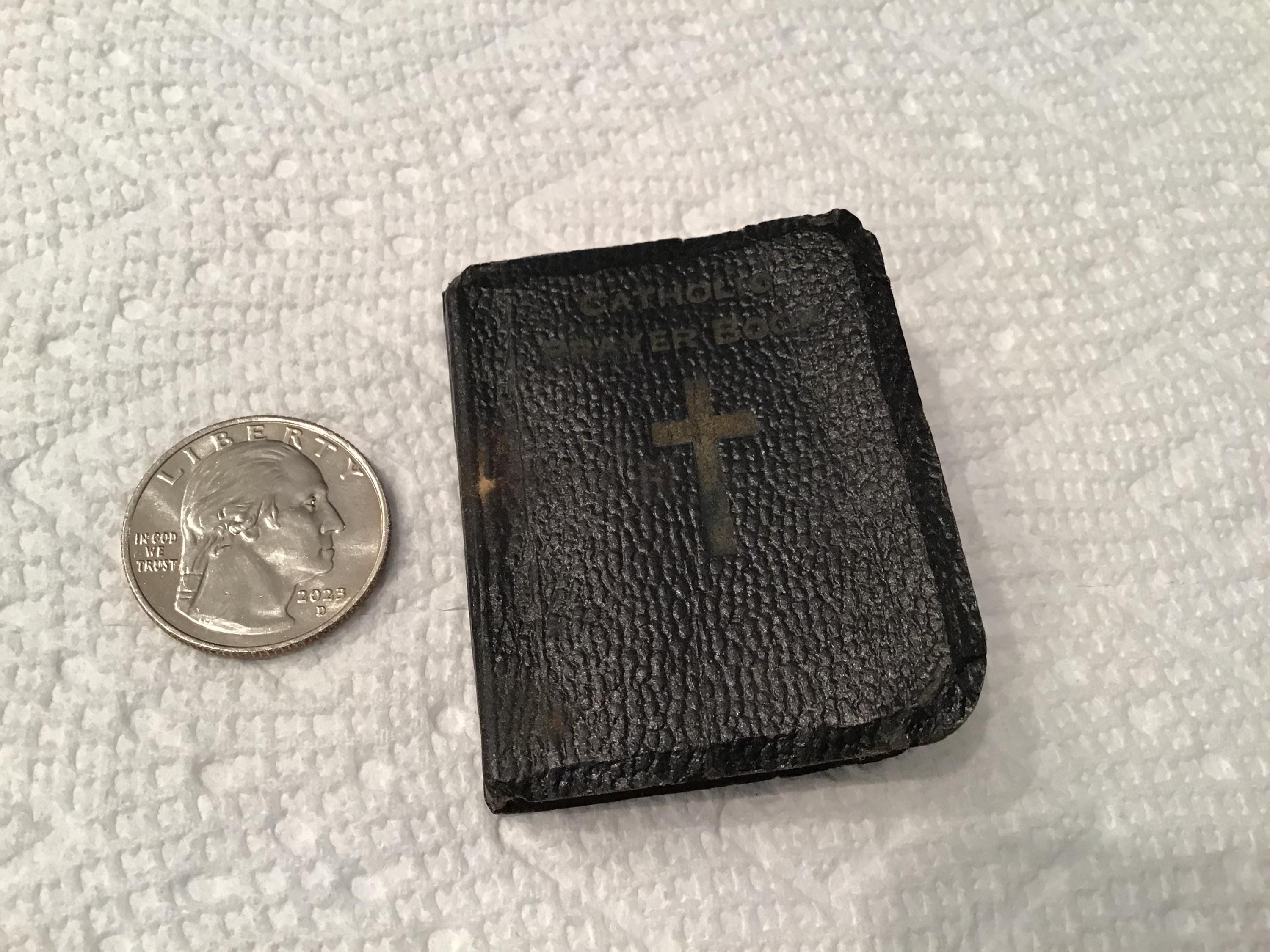 Vintage Miniature CATHOLIC PRAYER BOOK Tiny Bible - Etsy