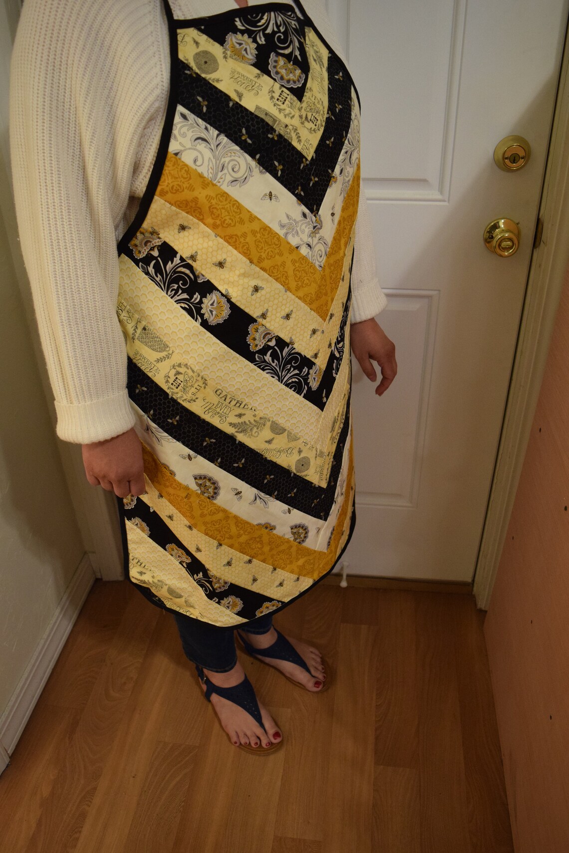 Honey Bee Chef Style Apron. Made With the Bee Joyful Fabric Collection ...