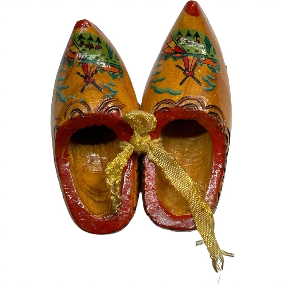 Vintage Wood Hand Painted Clogs Refrigerator Magnet Holland Dutch ...