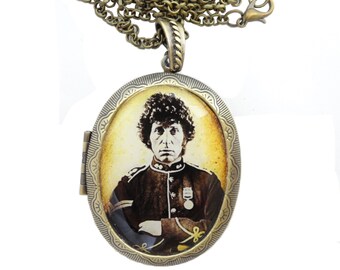 Doctor who locket | Etsy