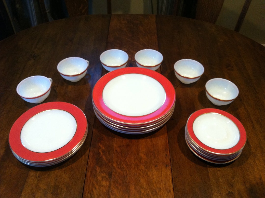 Vintage 1950's Pyrex Dinnerware ~ Flamingo (red/pink) W/ Gold Trim 22 ...