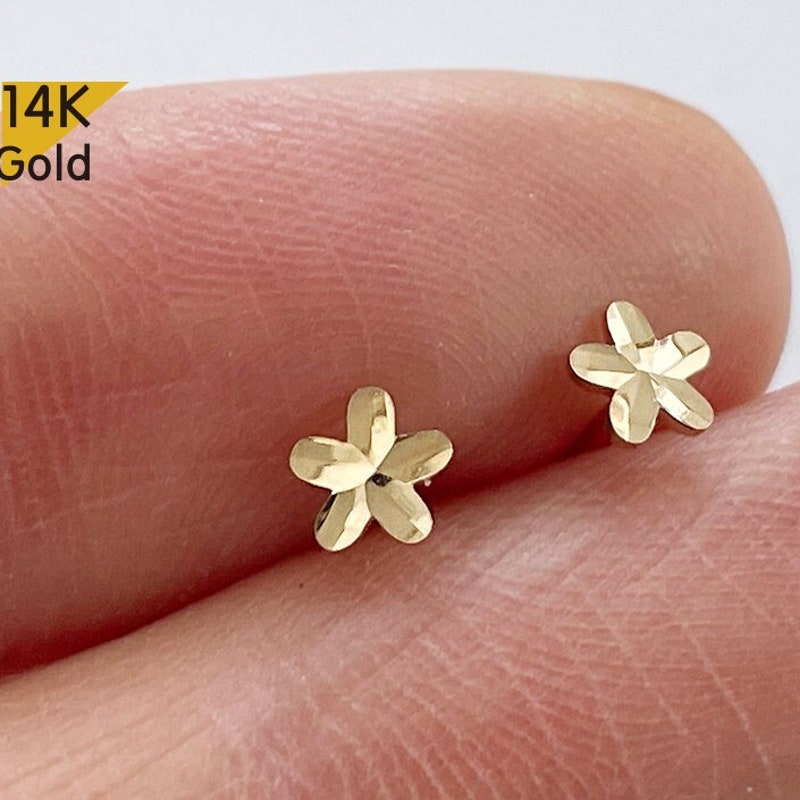 14k Avant Garde Earring - Etsy