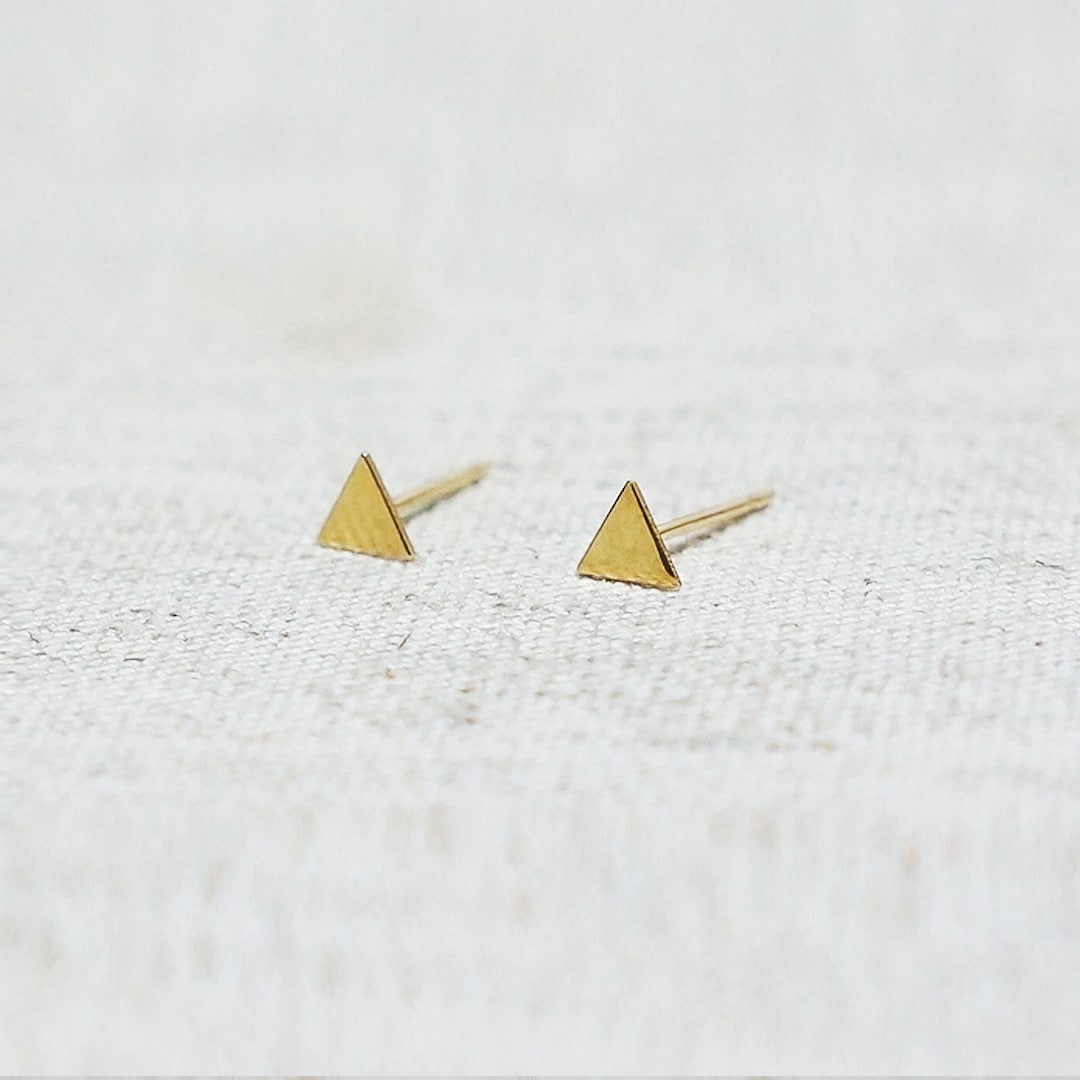10K Solid Gold Tiny Flat Triangle Stud Earrings Real Gold - TGE100 - Etsy