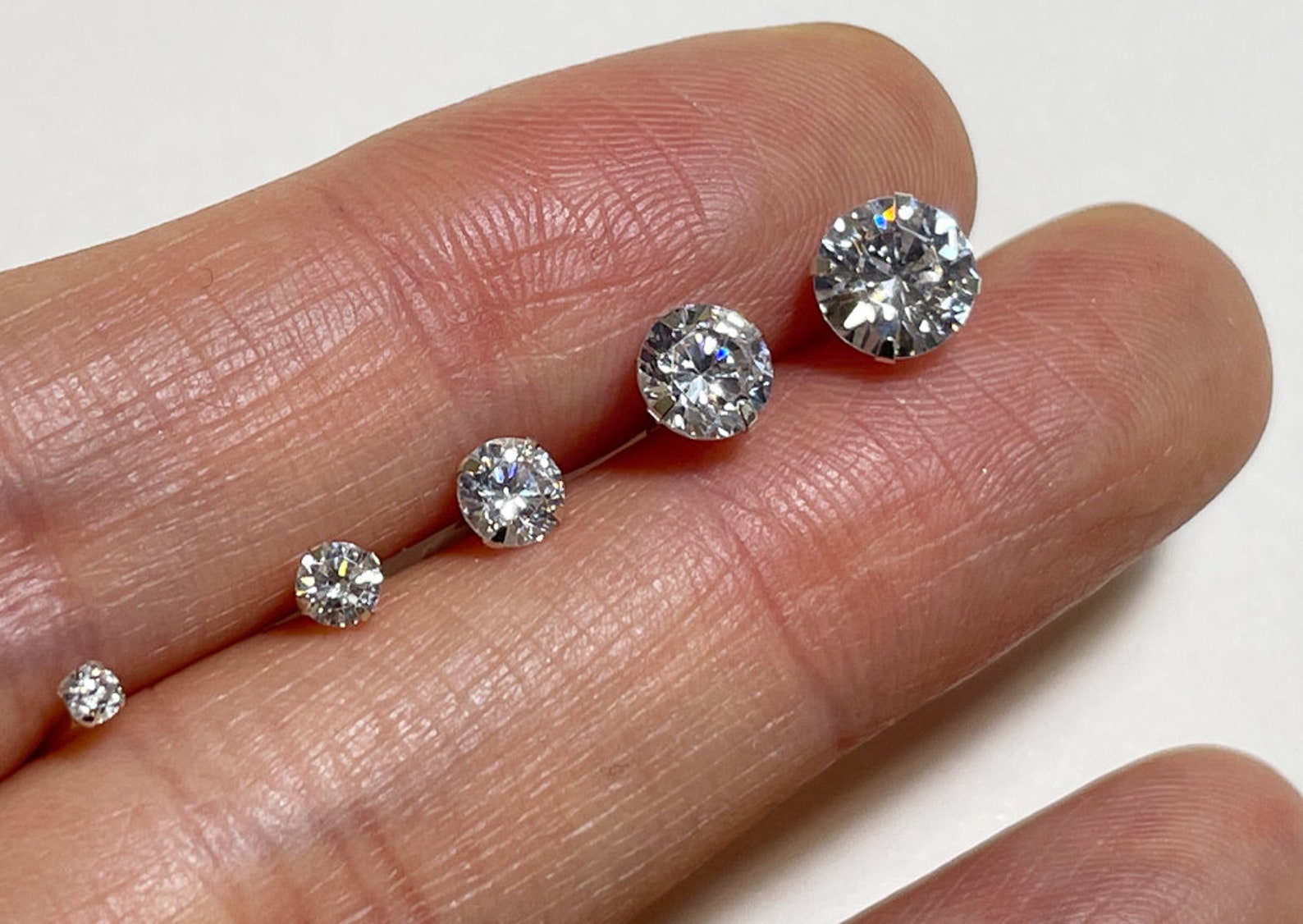 925 Sterling Silver White CZ 2,3,4,5,6, 7mm Piercing 21G 6,8mm Post ...
