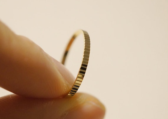 14K Gold Ring Cutting Texture Shiny Cut Line Pattern Ring - Etsy