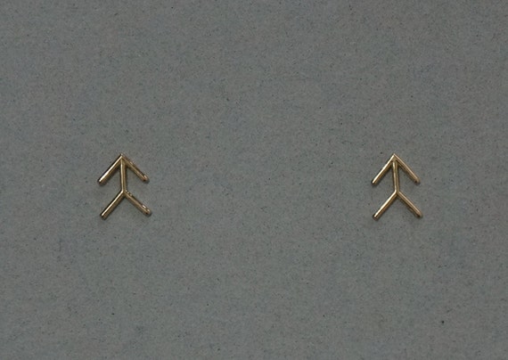 10K Solid Gold Arrow Symbol Mark Sign StudEarrings Geometric | Etsy