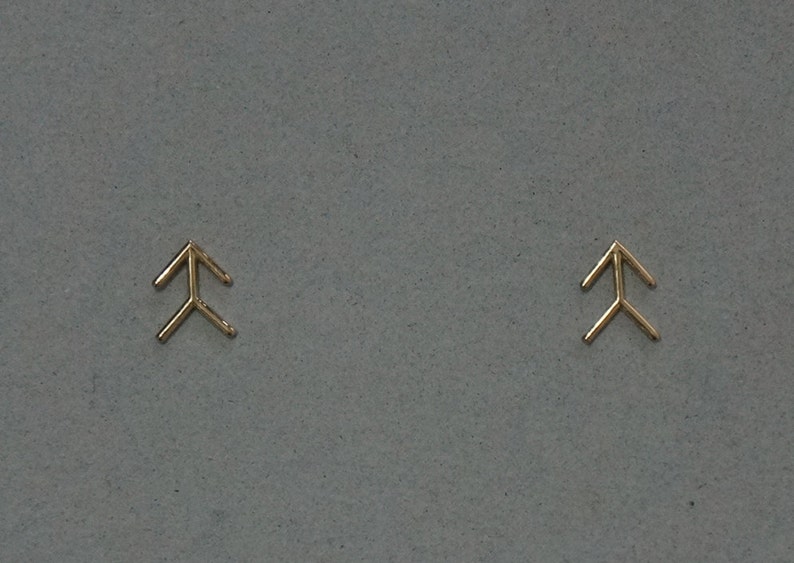 10K Solid Gold Arrow Symbol Mark Sign StudEarrings Geometric | Etsy