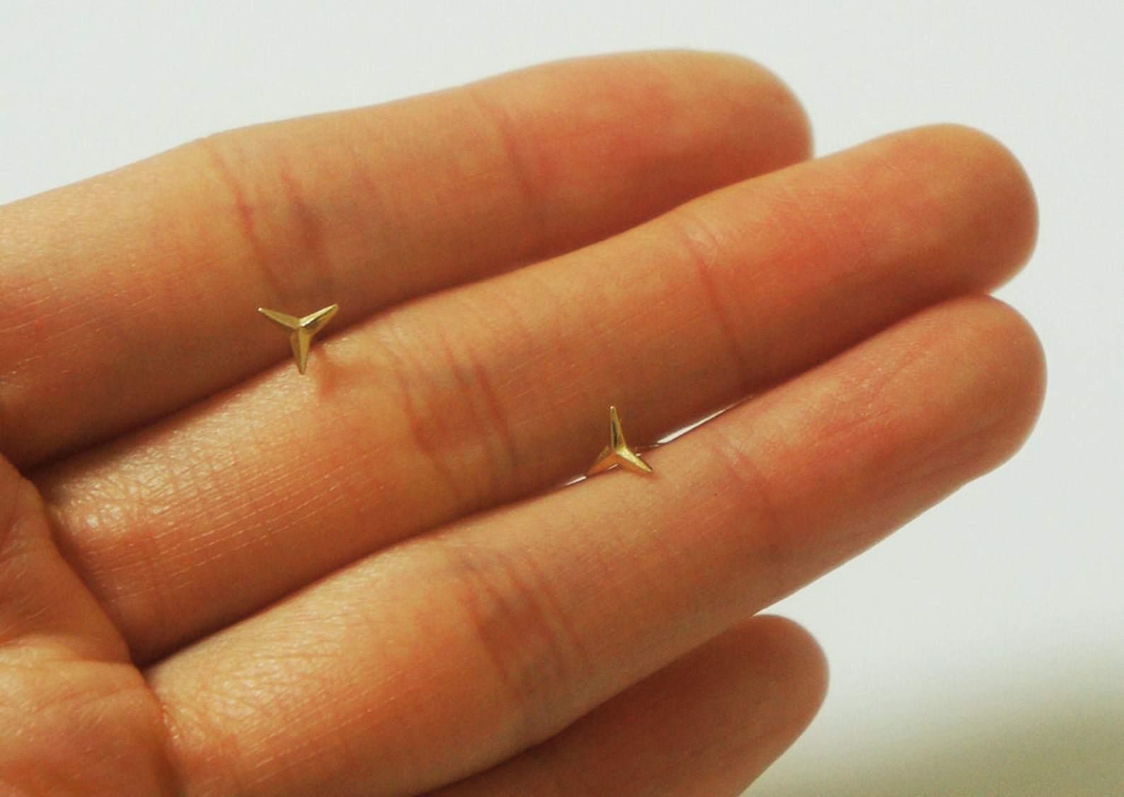 10K Solid Gold Tiny 3 Cones Stud Earrings Real Gold - TGE098 - Etsy