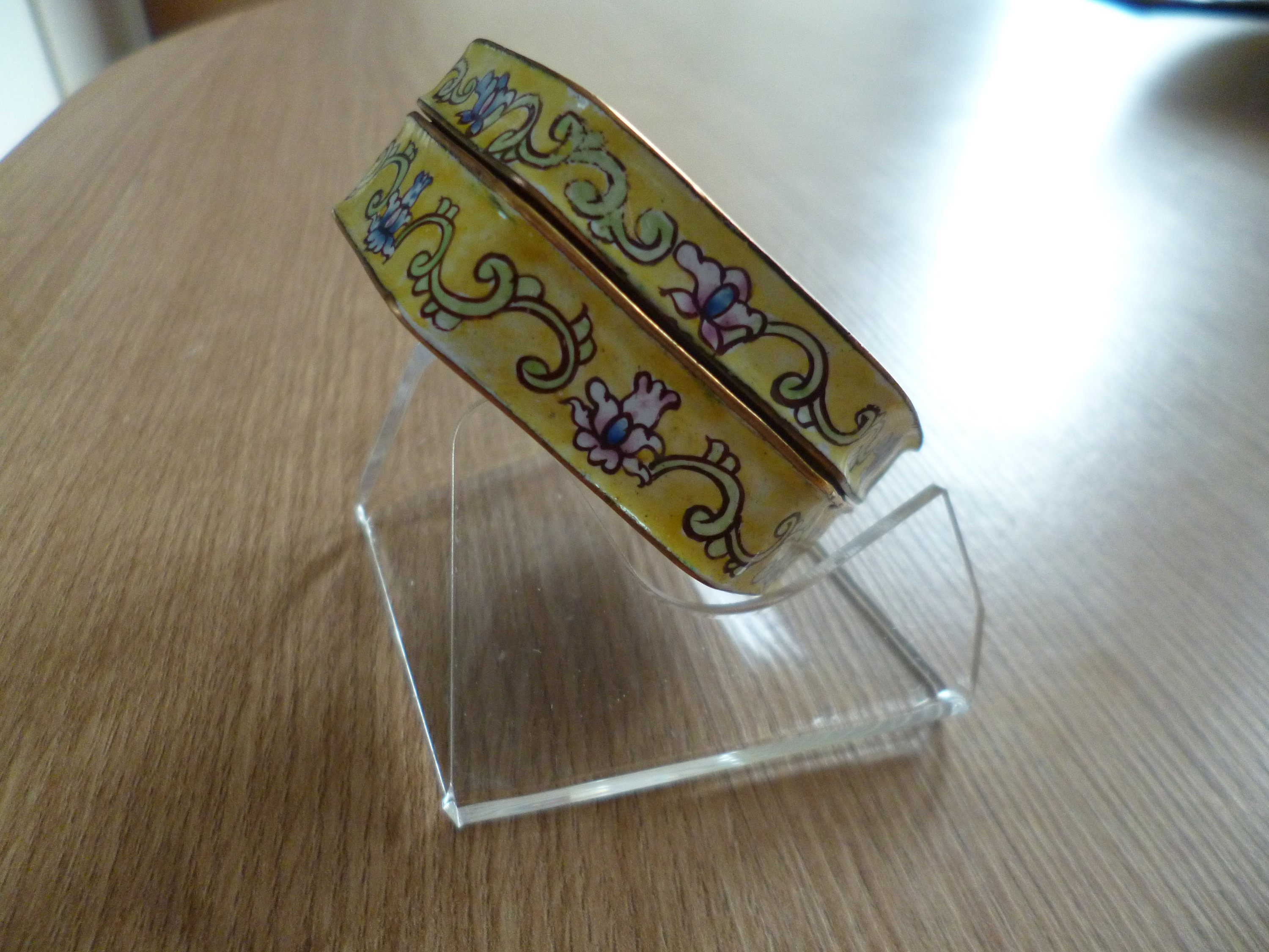 12 Paperweight Display Stands Clear Acrylic - Etsy UK