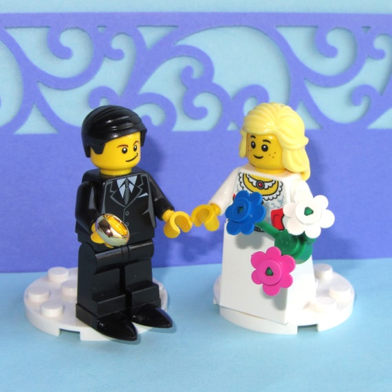 Lego wedding dress | Beachweddingtips.com