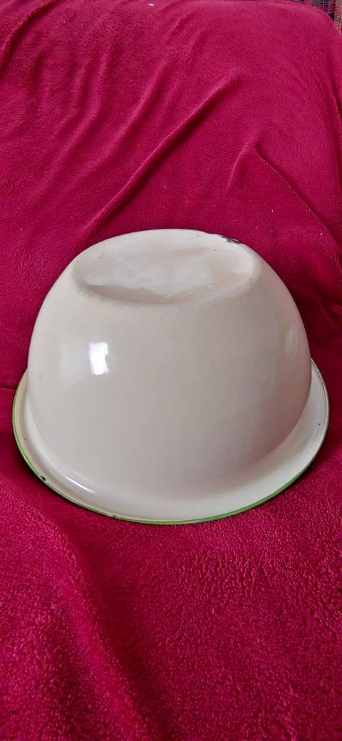 Cream With Green Trim Enamel Finish Metal Bowl, Vintage Metal Farmhouse ...
